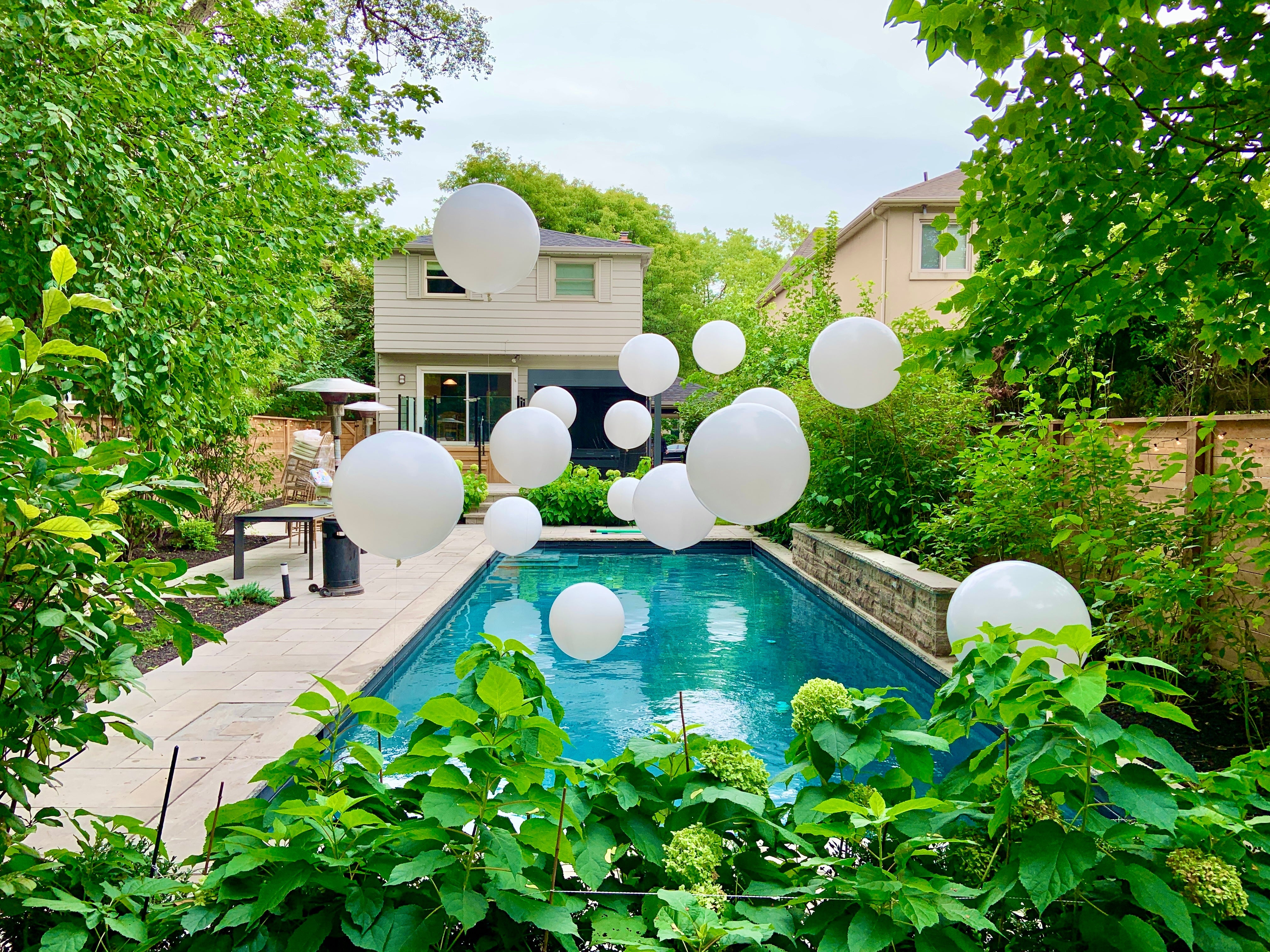 Pool Balloons – BALLOONERY.COM